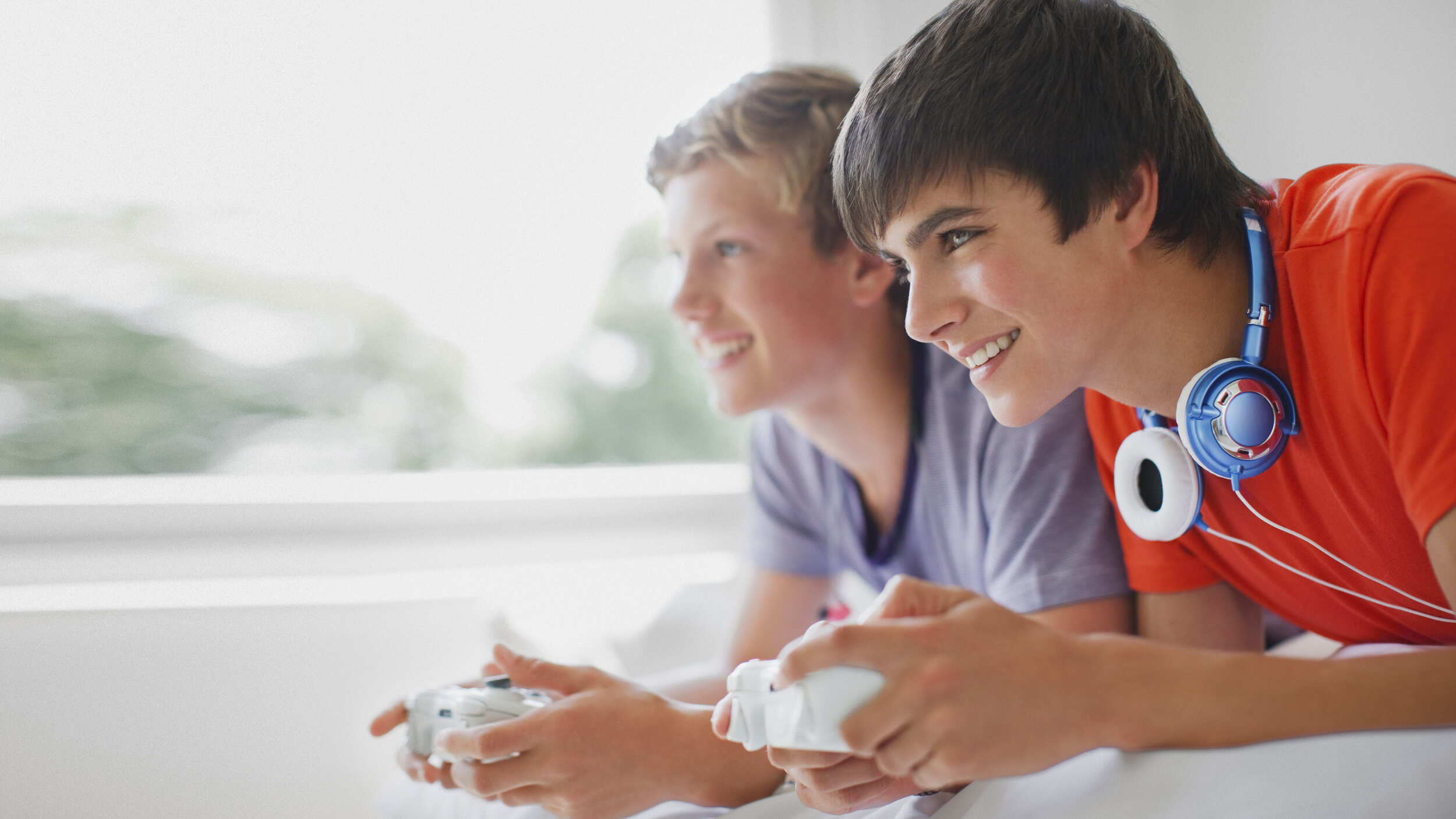 15 Reasons Why Games are Good for Wellness and Productivity - Solitaire ...